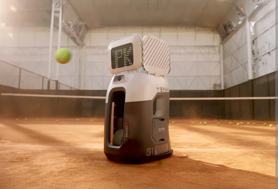 Smooth-moving AI robot tennis coach tracks and adapts in real time ...